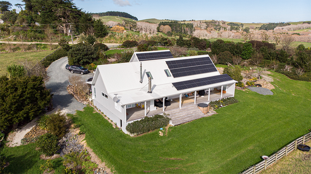 OFF-GRID ON THE MAINLAND - Solarcraft