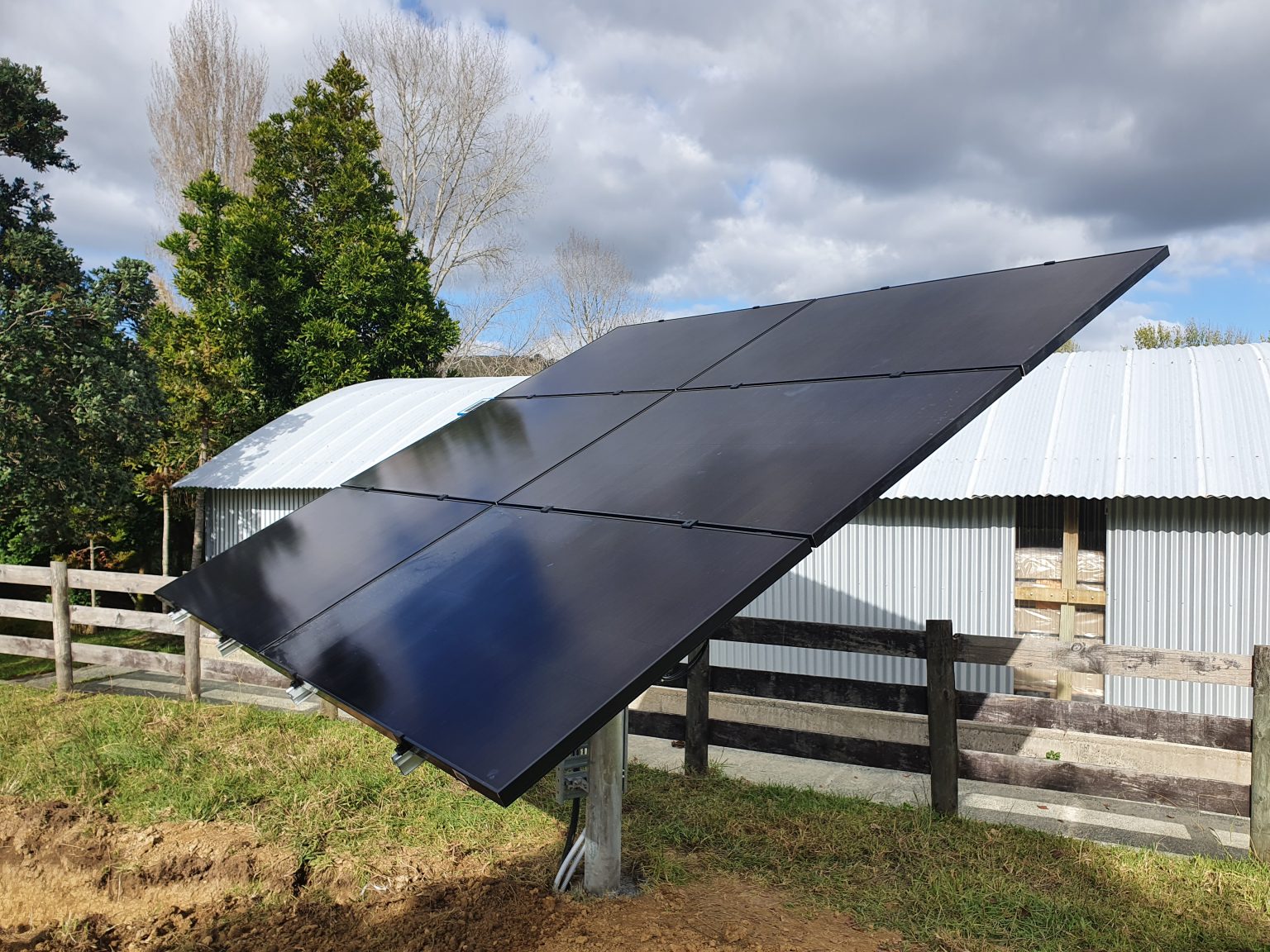 Ground Mount Solar Power Systems and Solar Farms | Solarcraft